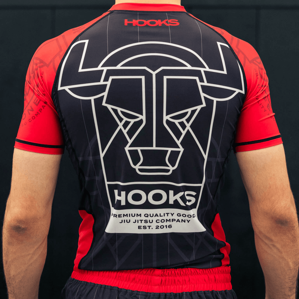 Hooks Headstrong Bulls Rashguard | No-Gi BJJ Compression Top